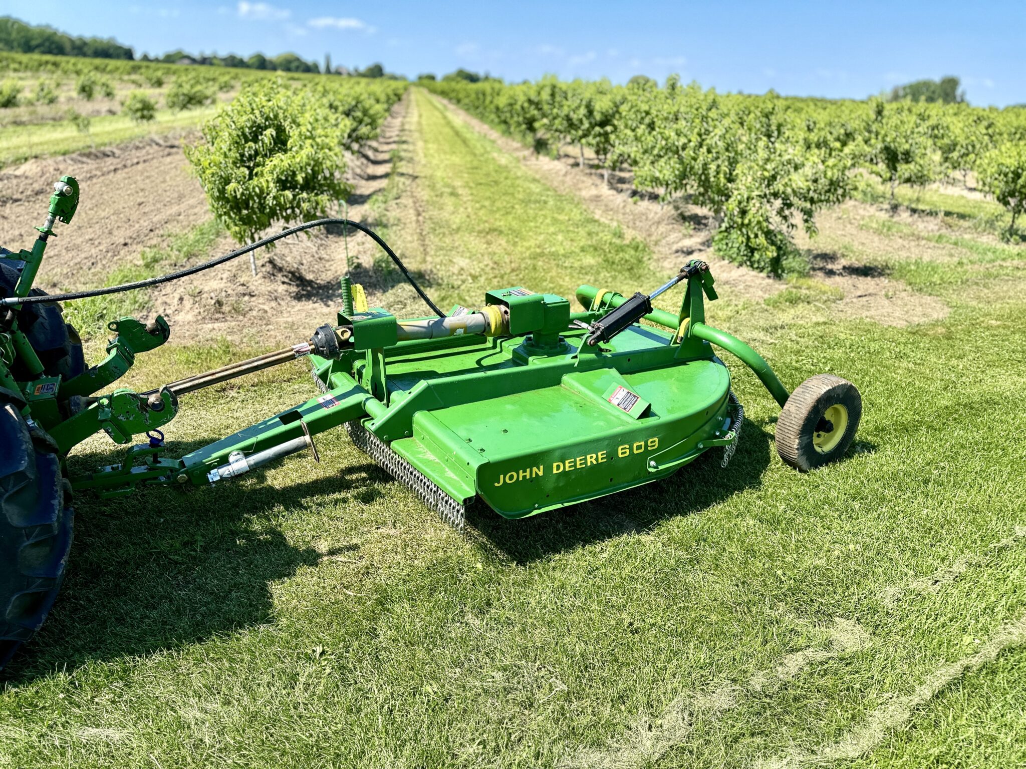 John Deere 609 Rotary Cutter - Lakeview Vineyard Equipment